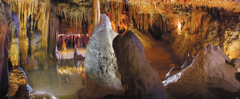 Explore the Top 5 Caves in Croatia: From Vranjača to Modra Špilja